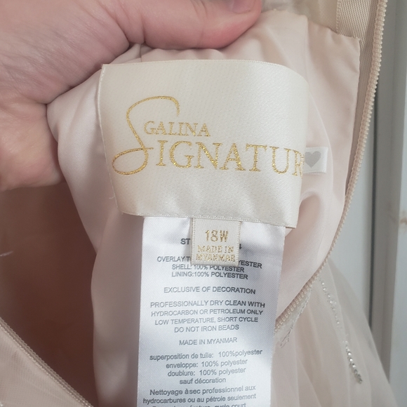 Galina Signature | Dresses | Galina Signature Wedding Dress 8 Fit 1416 ...